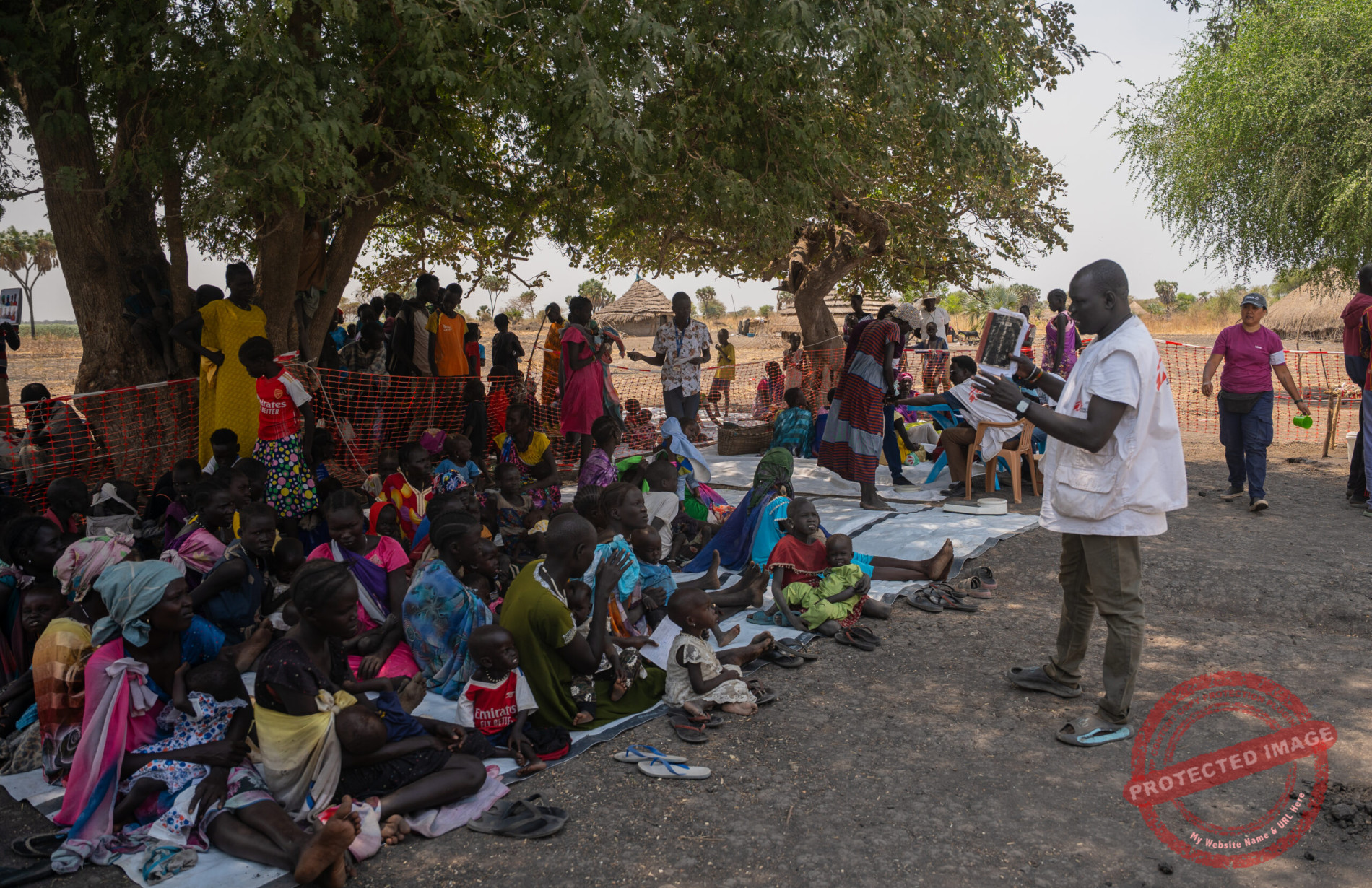 Report: MSF warns of catastrophe as thousands flee violence - Eye Radio